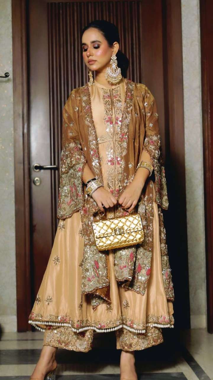 Sunanda Sharma Inspired Beautiful Suit Designs For Newlywed Brides ...