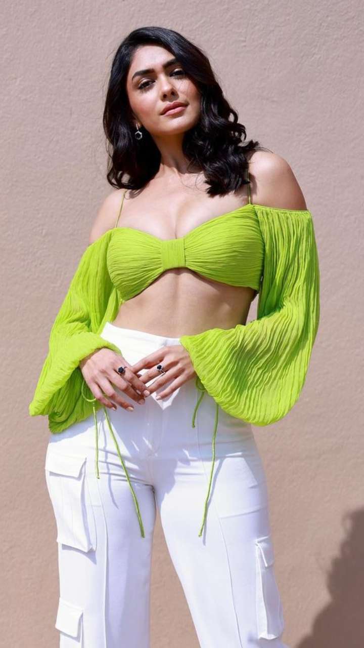 Mrunal Thakurs Cool Comfy Outfits Are Perfect For Summers Summer 2023 Trendy Summer Outfits