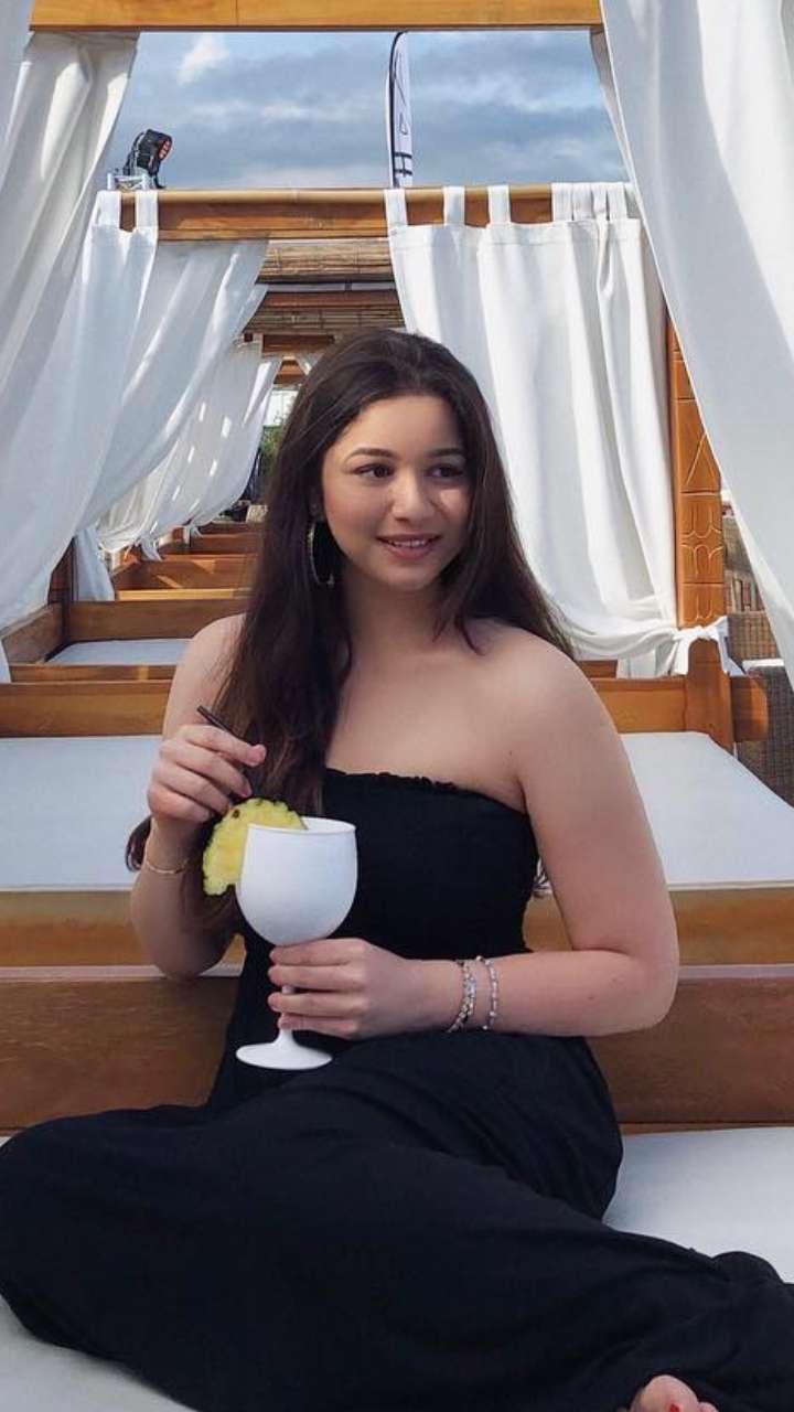 Sara Tendulkar Inspired Hot Summer Outfits| Summer 2023| Teenage Fashion