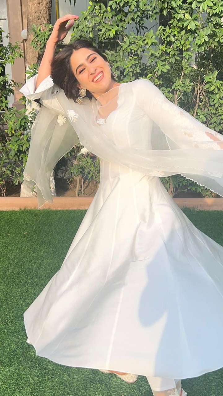 Sara Ali Khan’s Elegant Looks | Saree Look | Latest Blouse Design