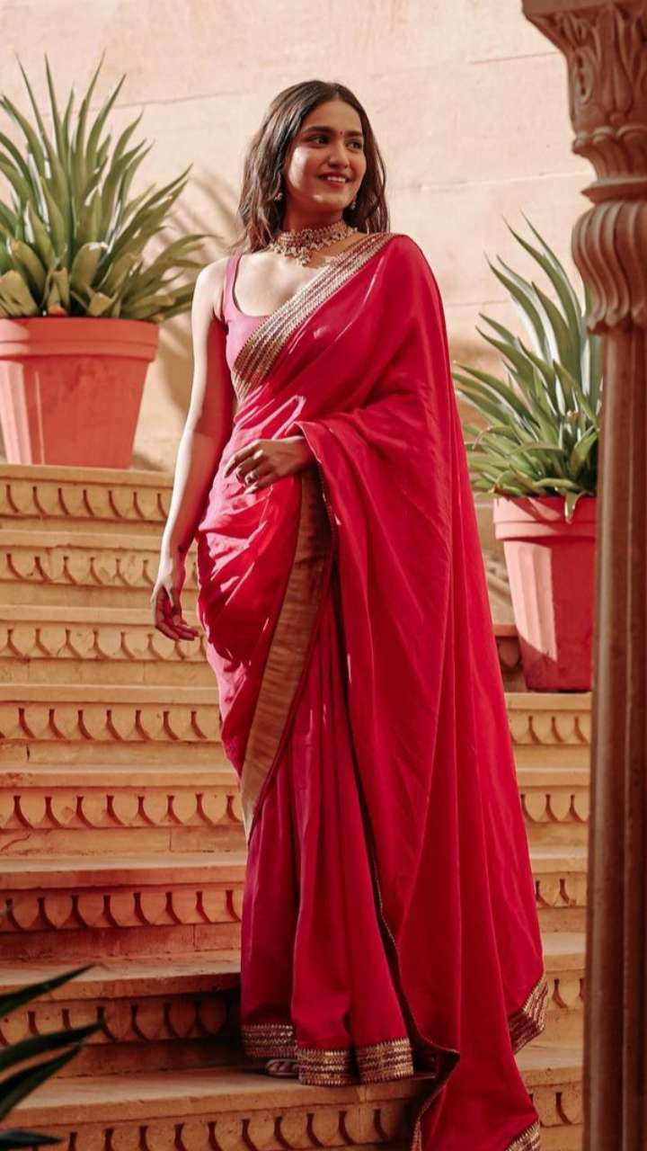 Saniya Iyapan's Sassy Saree Collection | Latest Saree Design