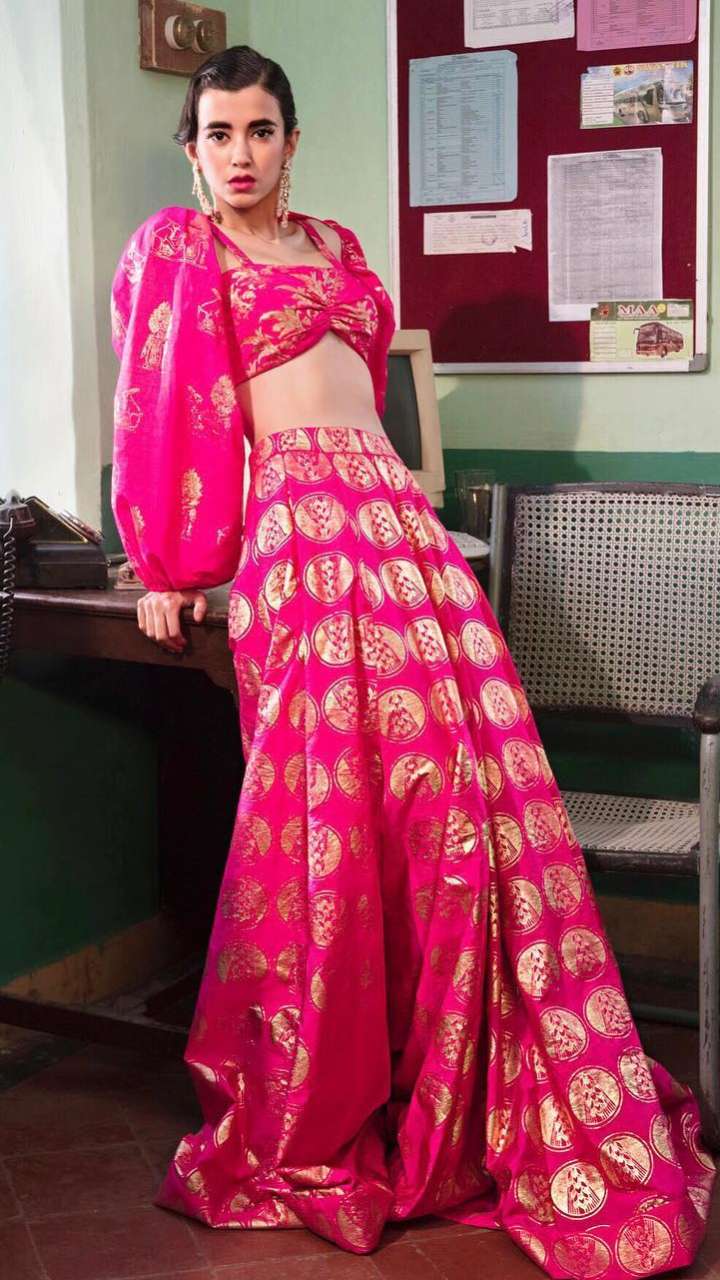 Saba Azad's Ethnic Wardrobe For Mehendi | Trendy Ethnic Wear