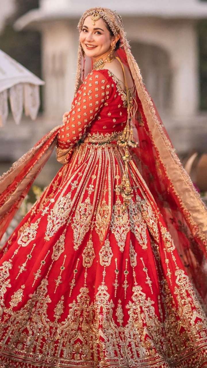 5 Embellished Hania Amir outfits For Every Nikkah Bride