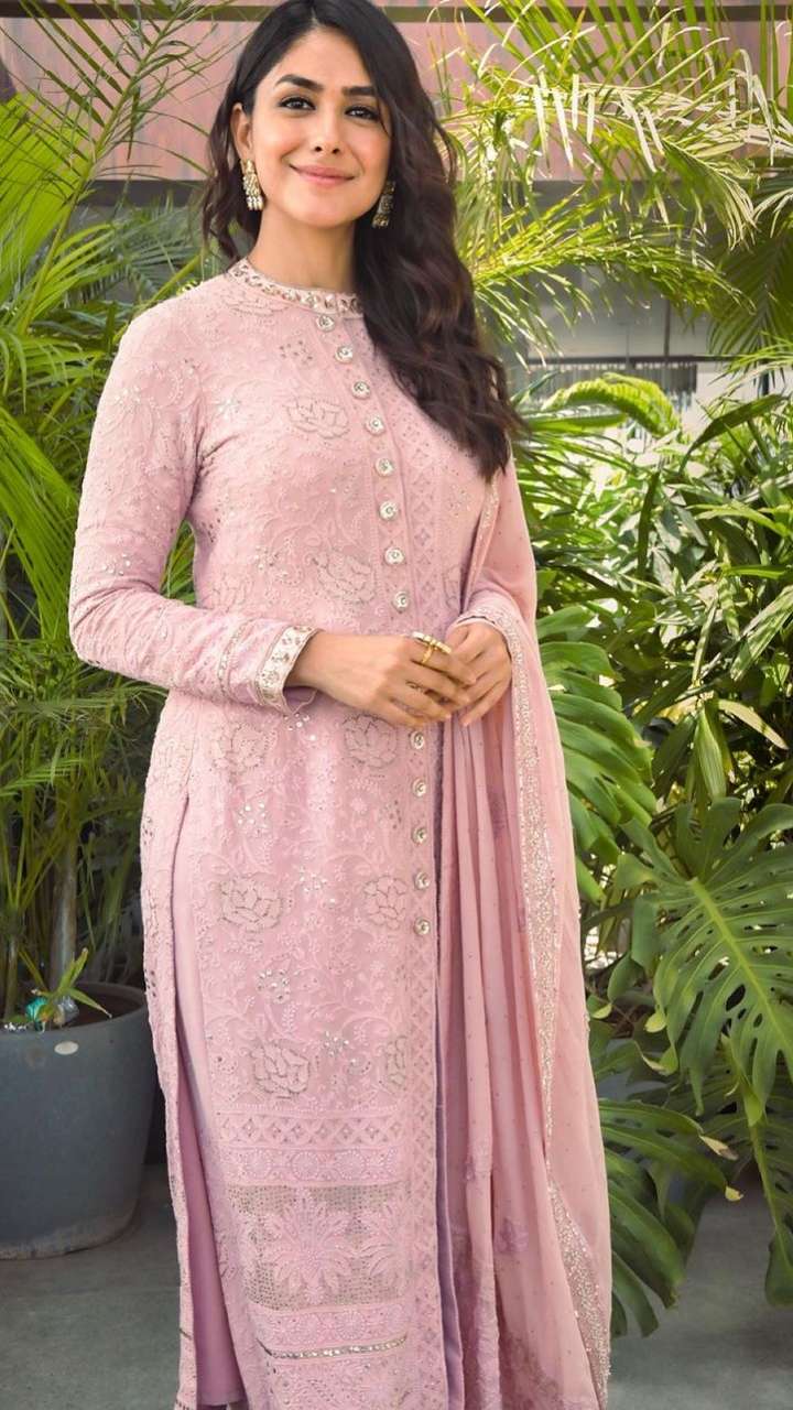 Raksha Bandhan 2023: Mrunal Thakur Inspired Suits To Try