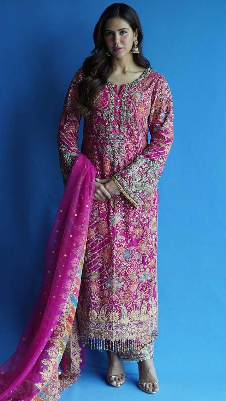 5 Pretty Suit Designs By Sonam Bajwa For Your Roka Ceremony