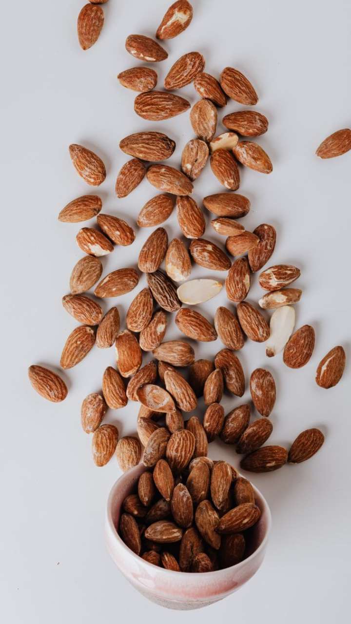 5 Nuts To Consume During Winters For Warmth
