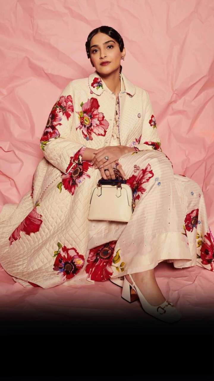 Sonam Kapoor Looks Charming In Pink Floral Outfit Sonam Kapoor Looks Charming In Pink Floral Outfit
