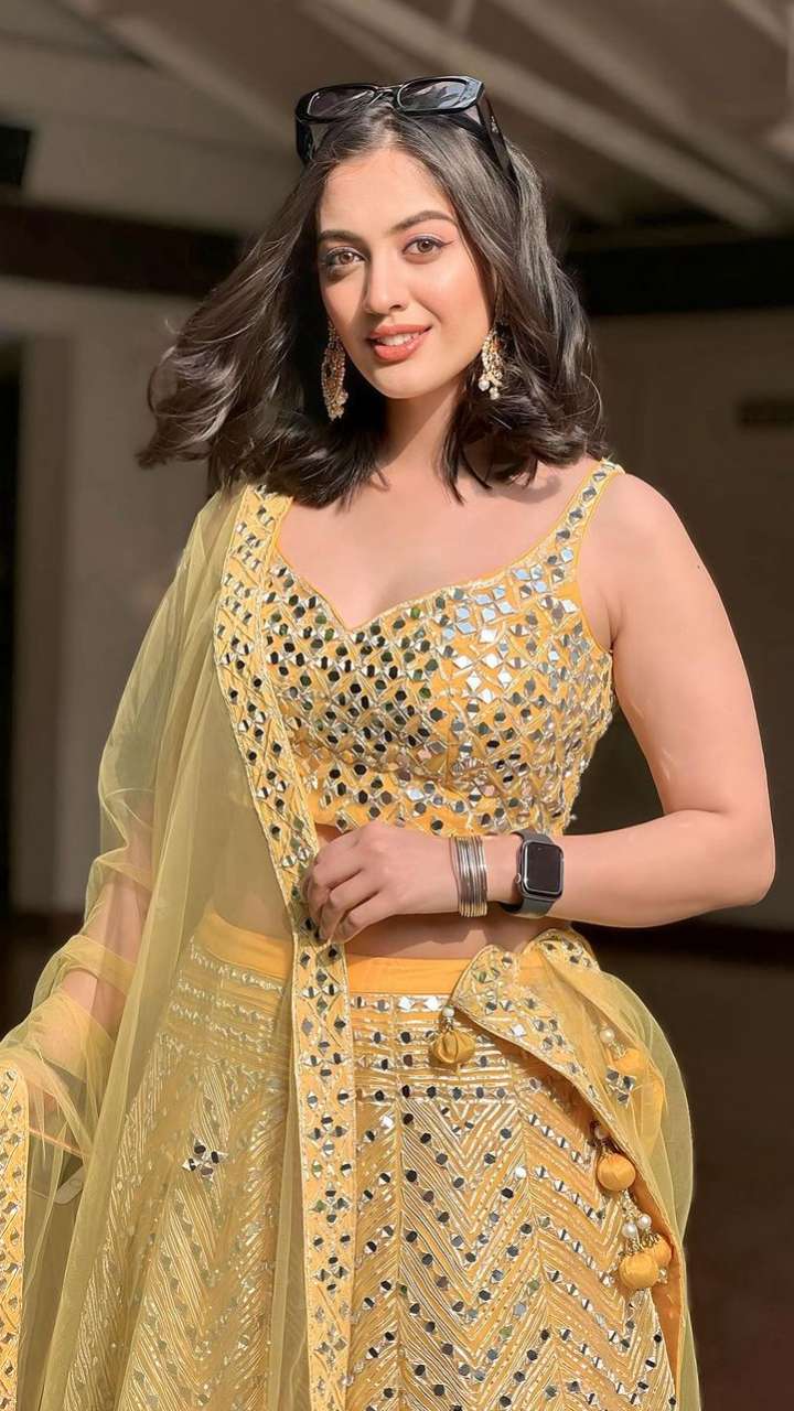 5 Ethereal Outfits By Aditi Sharma To Try On Your Sister's Wedding