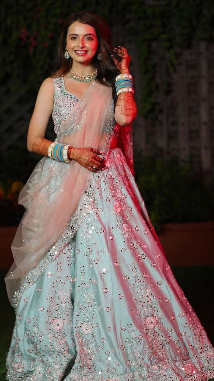5 Mesmerising Reception Look Inspiration Ft. Shrenu Parikh