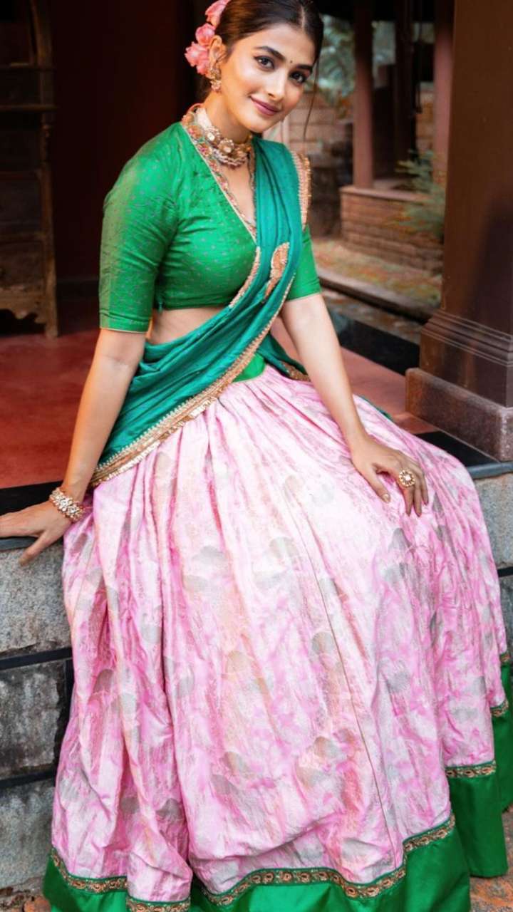 5 Traditional Sarees From Pooja Hegde's Closet