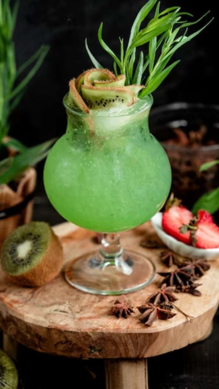 Top 6 Homemade Drinks To Shed Extra Kilos At Home