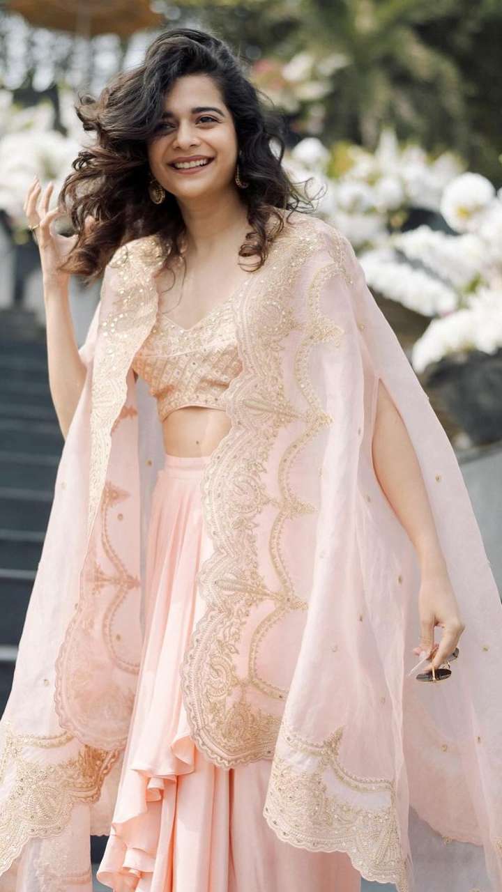 5 Stunning BFF Wedding Look Ideas Ft. Mithila Palkar