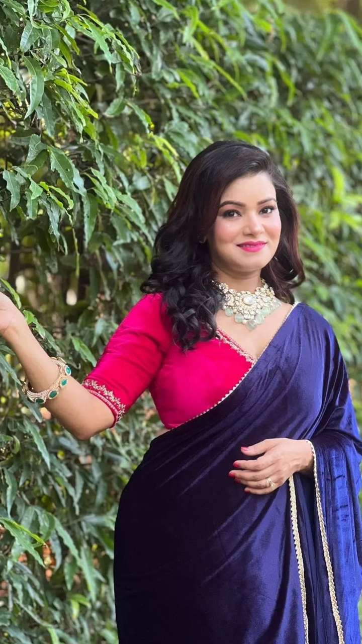 Round Neck Blouse Designs