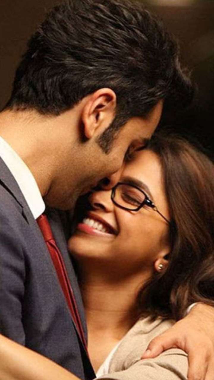 Tips To Keep In Mind While Hugging Your Partner For The First Time