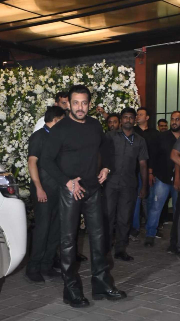 Bollywood Celebs Attended Salman's Birthday Bash: Inside Pics