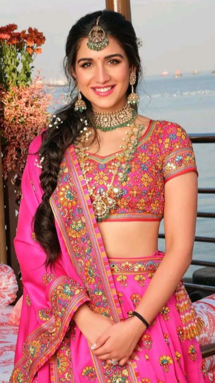 5 Stunning Roka Outfits Ideas From Radhika Merchant