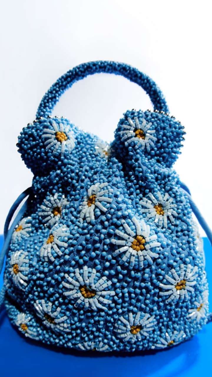 5 Unique Hand Purse To Try This Wedding Season