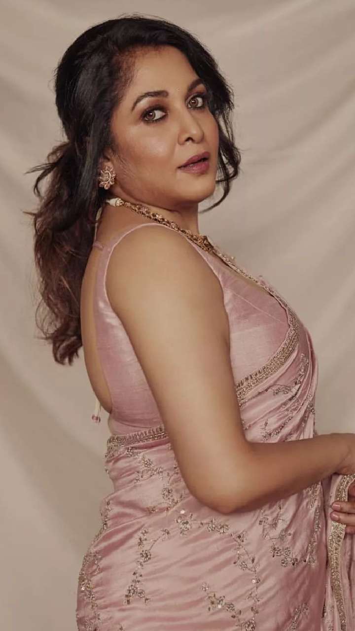 Ramya Krishnan 2024 Identify This Boy Between Nagma And Ramya