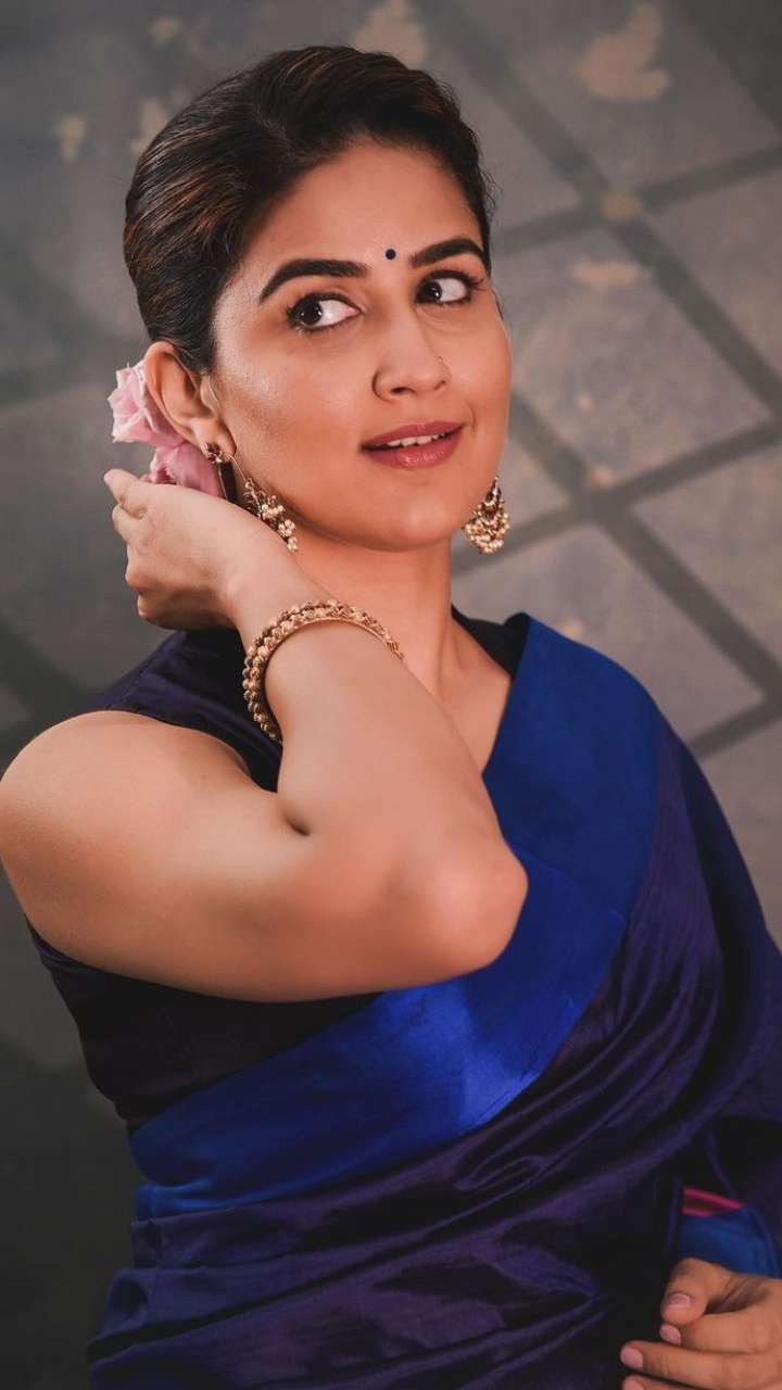 5 Beautiful Vaidehi Parashurami Hairstyles For Saree