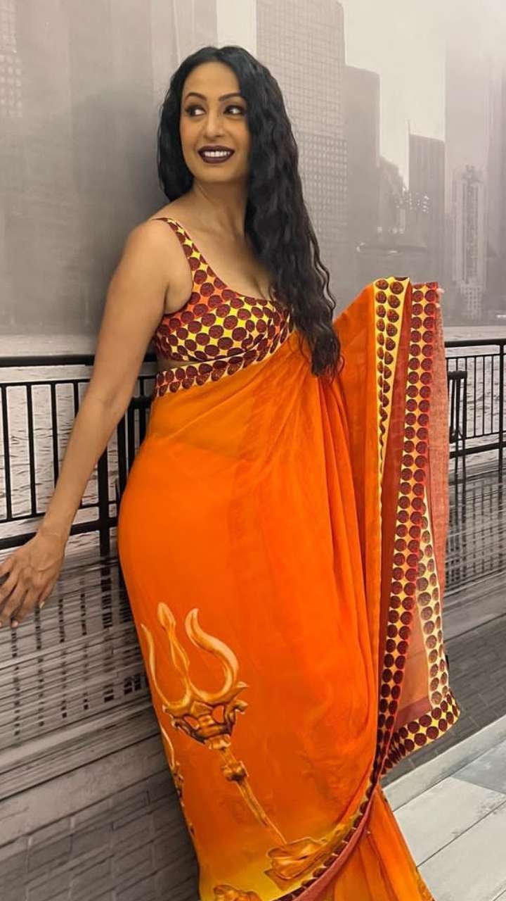 5 Sassy Blouses From Kashmera Shah's Closet To Slay