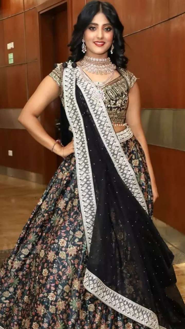 6 Traditional Lehengas From Ulka Gupta's Closet To Attend Weddings