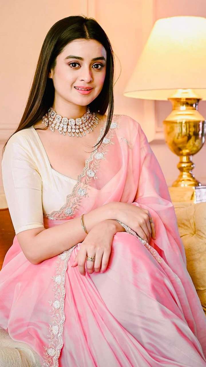 5 Gorgeous Sarees Blouses By Darshana Banik