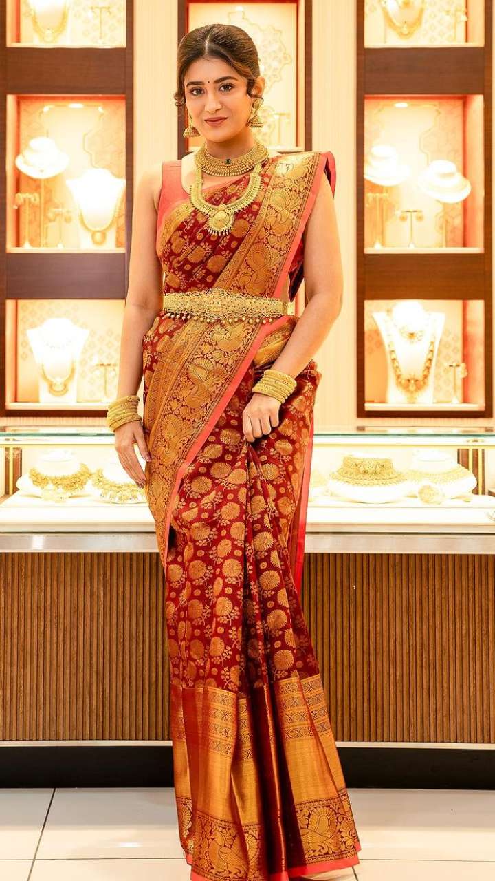 5 Beautiful Silk Sarees By Rashi Singh For Newly Bride