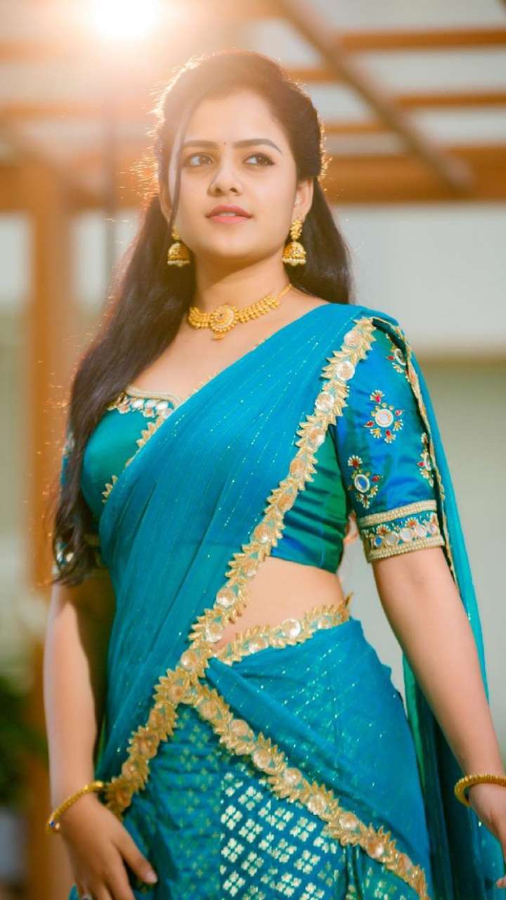 Vaishnavi Chaitanya Inspired Sassy Saree Blouses To Amp Up Your Look