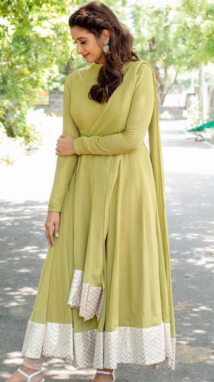 Priya Bhavani Shankar Inspired Comfy Suits For Everyday Office Look