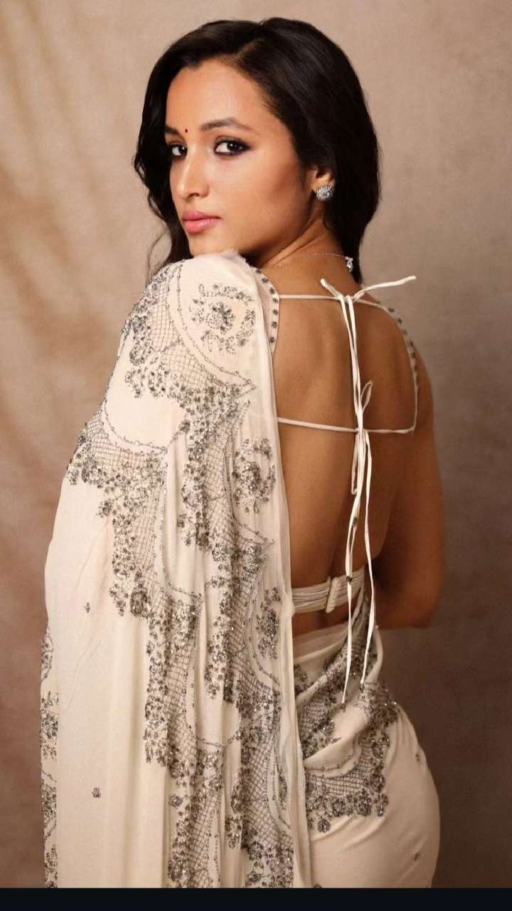 5 Modern Saree Blouse Designs By Srinidhi Shetty To Slay