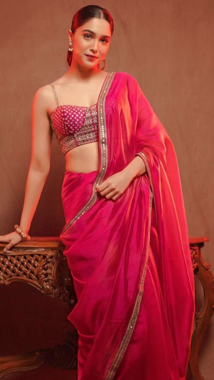 5 Comfortable Saree Blouse Designs By Sharvari Wagh