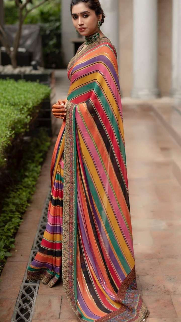 6 Bright & Stylish Sarees By Aarti Ravi For Monsoon