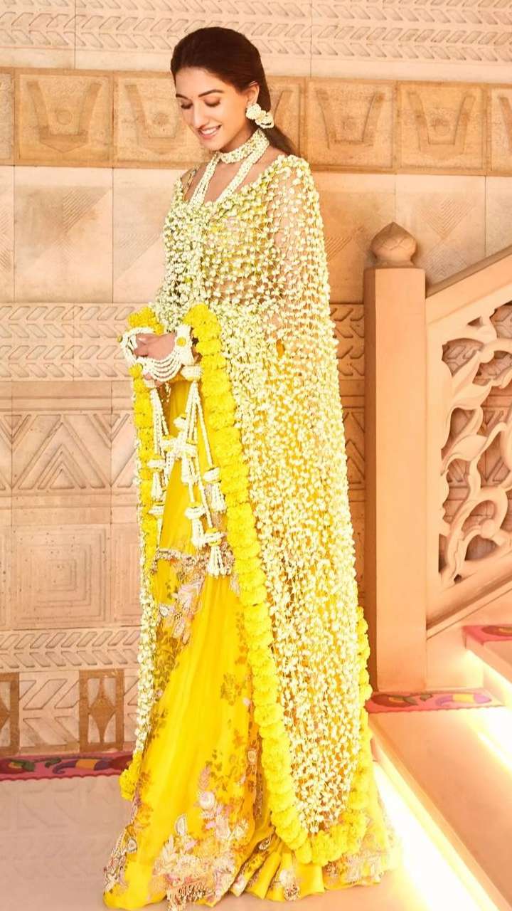 Radhika Merchant's Phoolon Ka Dupatta Is Floral Dream For Every Bride